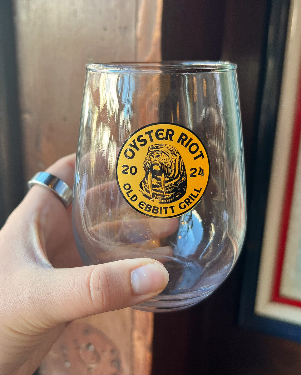 2024 Oyster Riot Wine Glasses, Pair – Clyde's Restaurant Group
